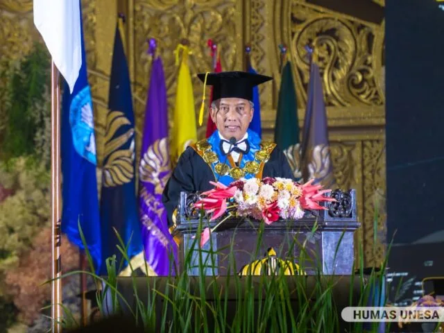Unesa Kukuhkan 1.553 Wisudawan Periode 115, Rektor Cak Hasan: Wisudawan ...