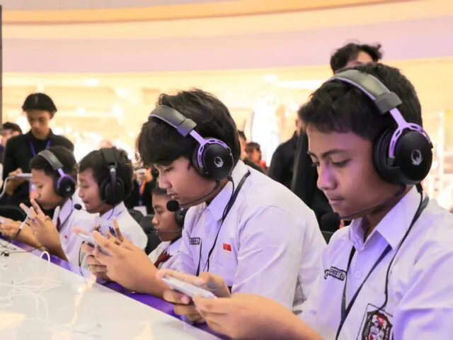 300 Sekolah Lebih Ikuti Grand Tournament MLBB Goes To School 2025 ...
